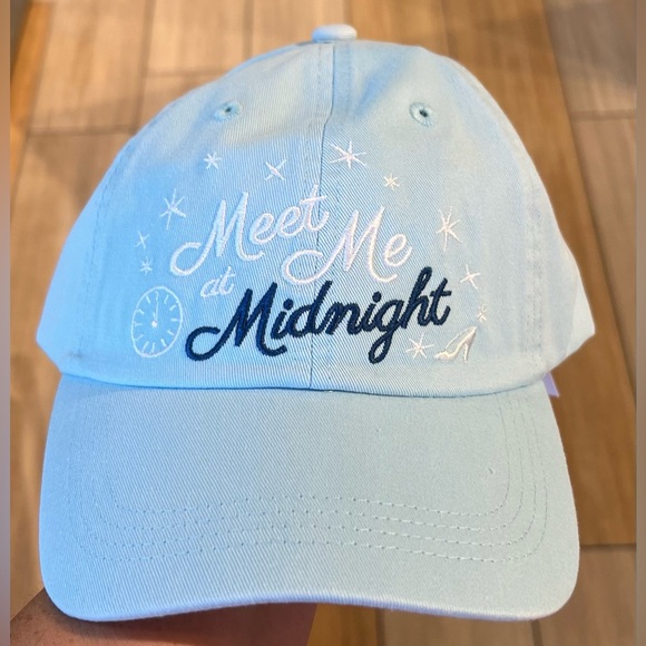 Disney | Accessories | Disney Parks Princess Cinderella Meet Me At ...